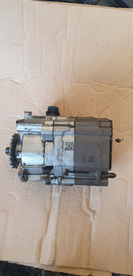 Pompa oleju Mercedes S 3 0 cdi A6563300 W222 | Góra | Ogłoszenie na ...