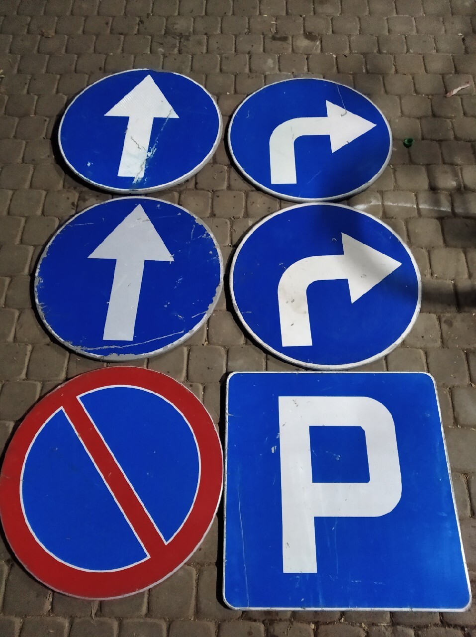 Znak C5 nakaz jazdy C1 w prawo C3 i C2 w lewo | Rysie | Kup teraz na ...