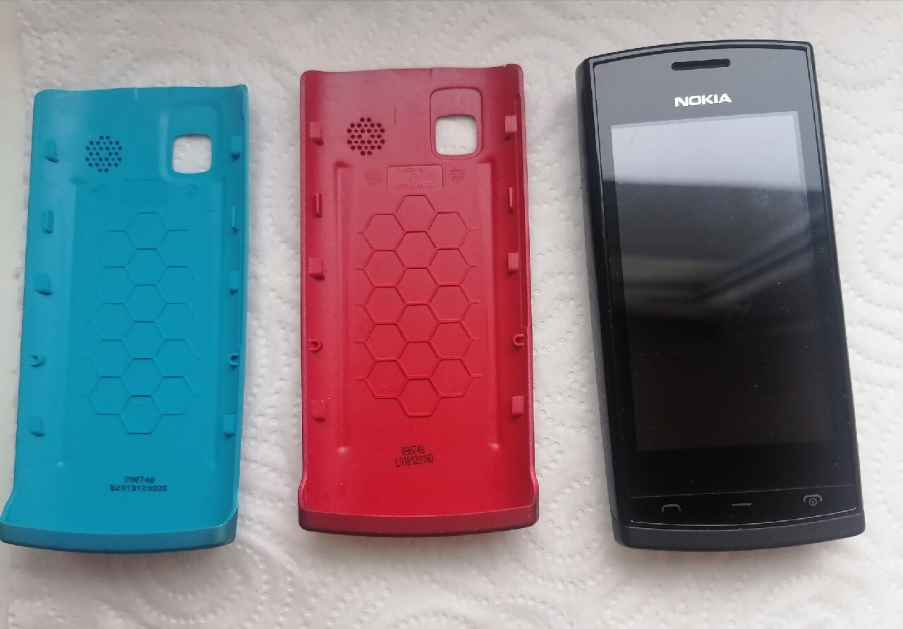 Nokia 500 RM-750 Bardzo ładny telefon +2 obudowy | Piastów | Kup teraz ...