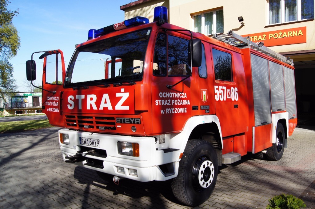 Samochód strażacki STEYR 15 S 23 4x4 | Ryczów | Ogłoszenie na Allegro ...