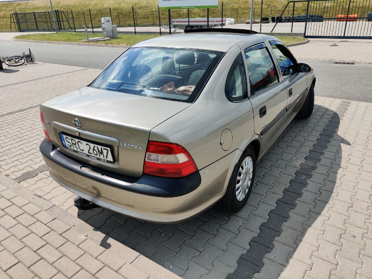 Opel Vectra B Sedan 1.6 8V 75KM świetny stan ! | Racibórz | Ogłoszenie ...