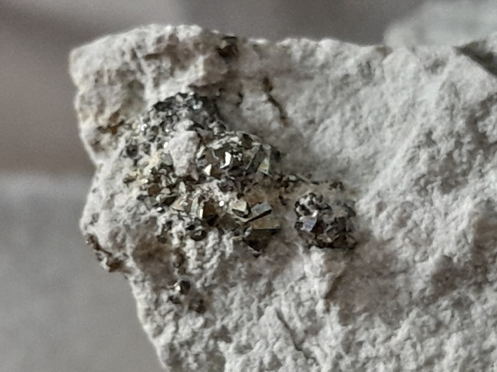 Piryt Jaroszowiec, minerał Piryt z polski | Rybna | Kup teraz na ...