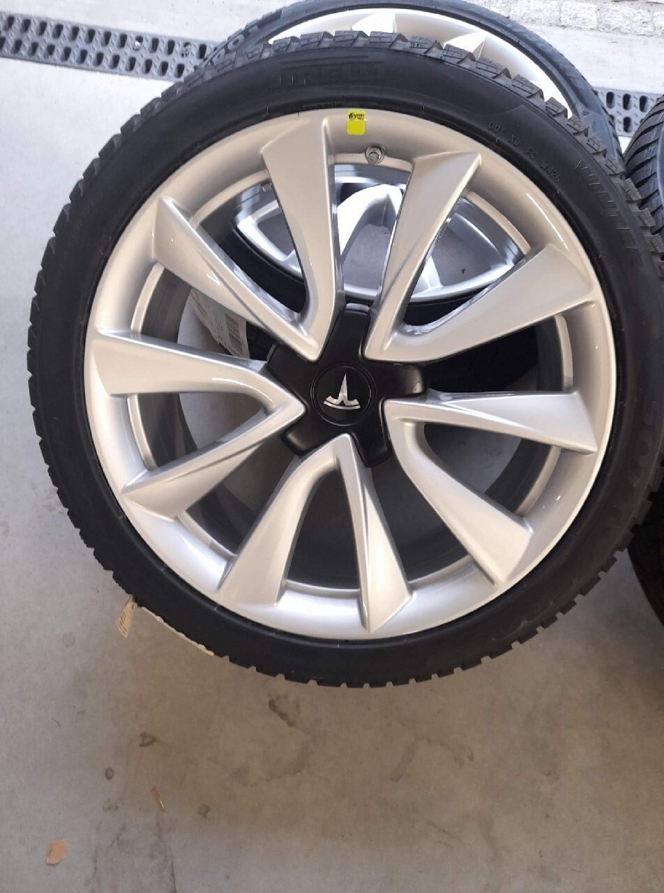 Inalne felgi Tesla 3 Performance 20 " | Leszno | Kup teraz na Allegro ...