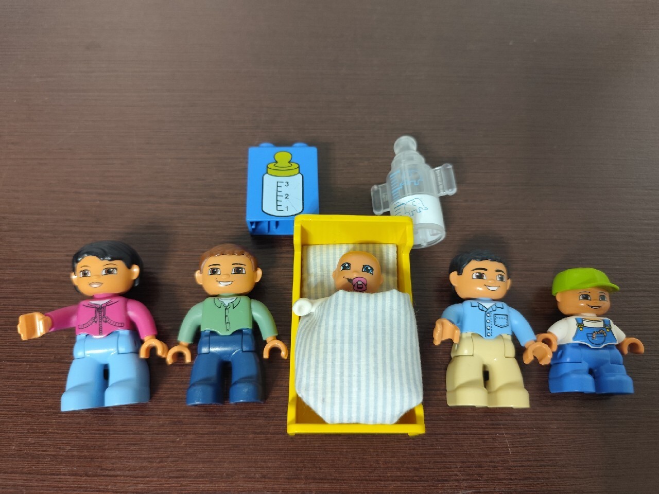 Ludziki LEGO Duplo rodzina mama tata dzieci bobas | Chrzanów ...