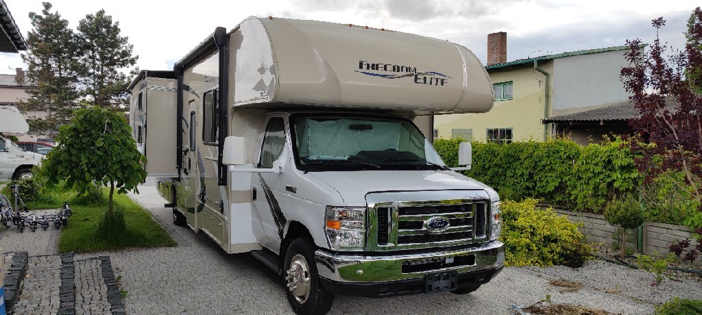 Amerykański kamper ford e450 V10 LPG 8 osób | Częstochowa | Ogłoszenie ...