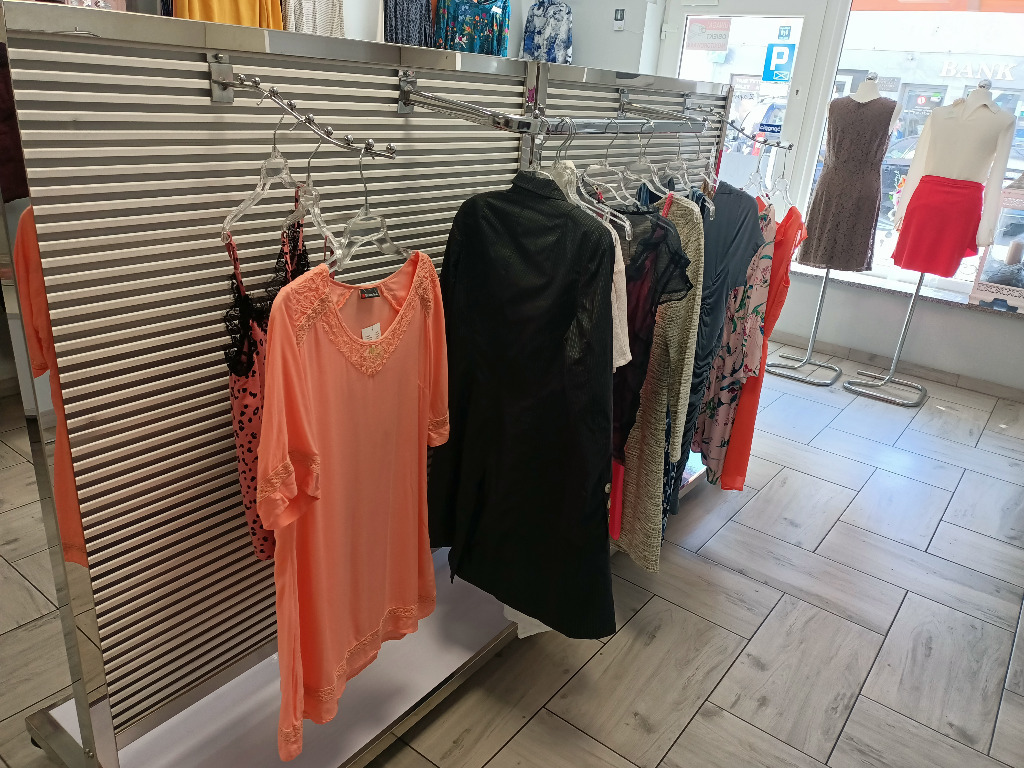 Wyposażenie sklepu odzieżowego - Butiku | Słupca | Kup teraz na Allegro ...