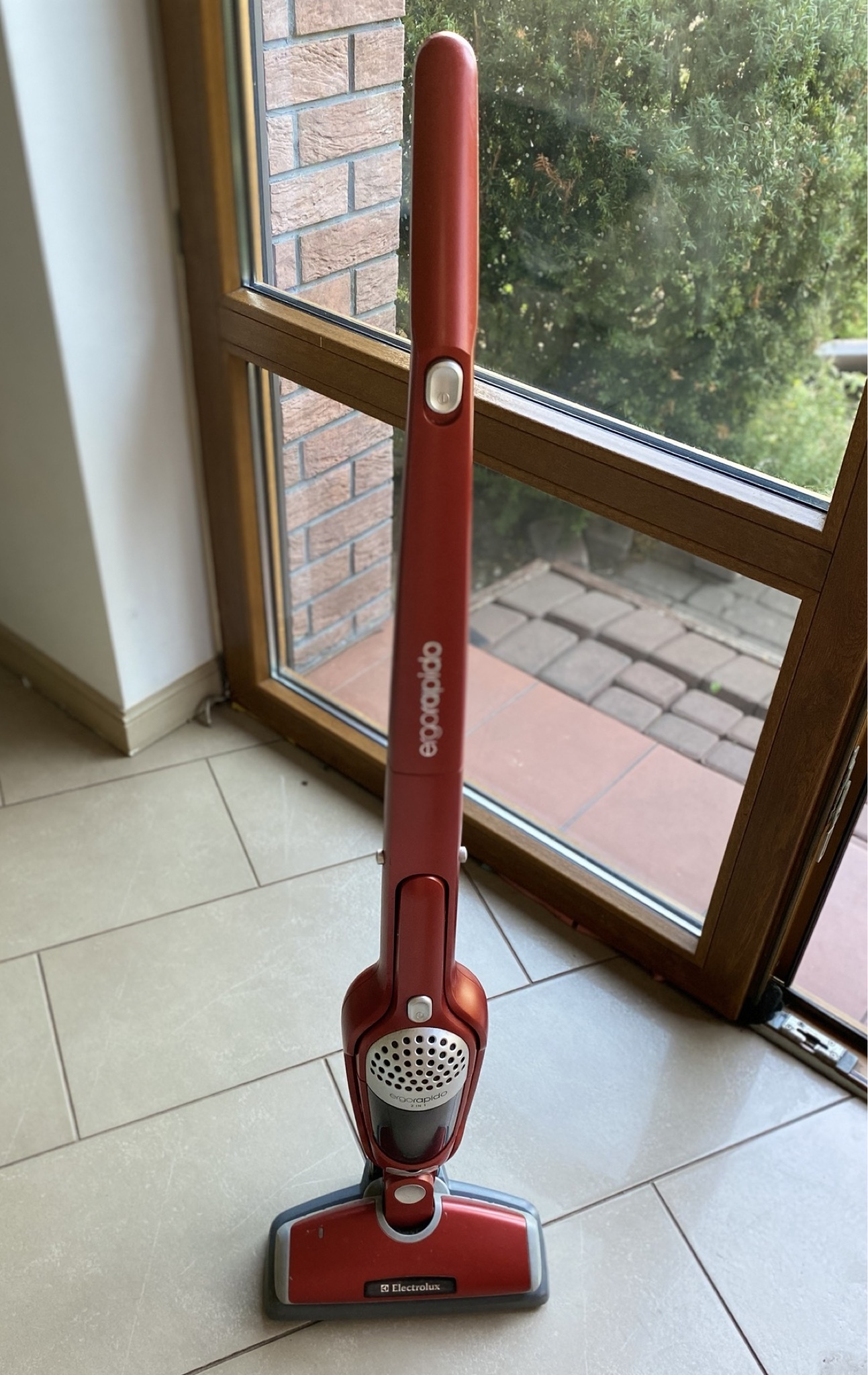 Odkurzacz bezprzewodowy Electrolux ErgoRapido | Zgierz | Ogłoszenie na ...