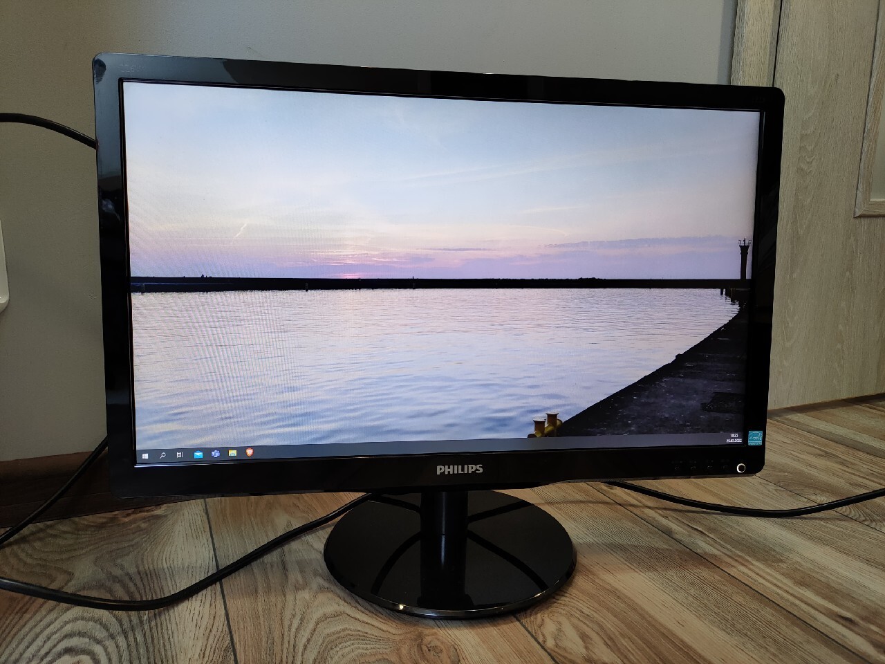Monitor LED Philips 226V 22GVLA 22 cale FHD 60 Hz | Czempiń | Kup teraz ...