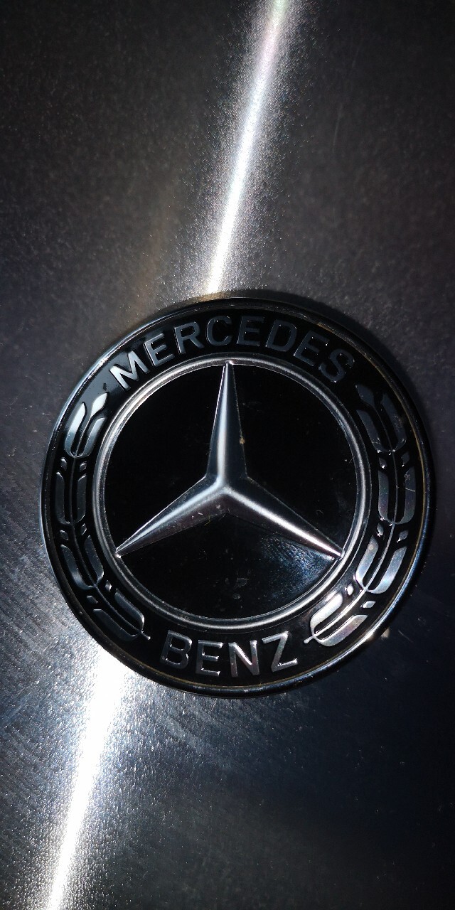 ZNACZEK EMBLEMAT PRZÓD MERCEDES GLA H247 A0008171601 | Niechlów | Kup ...