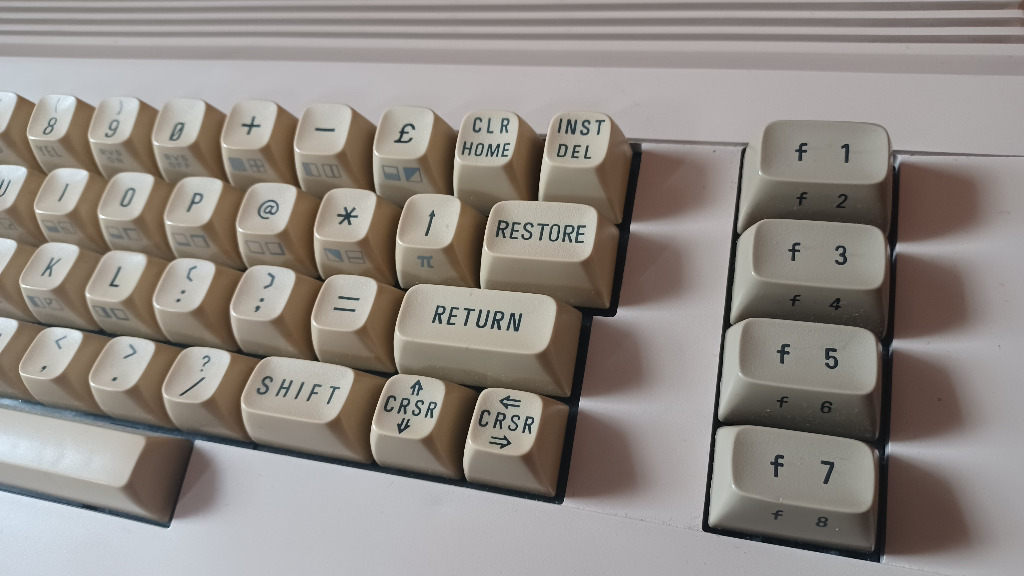 Commodore 64 C64C LED RED SID MOS 8580R5 Made in Hong Kong ALDI ...