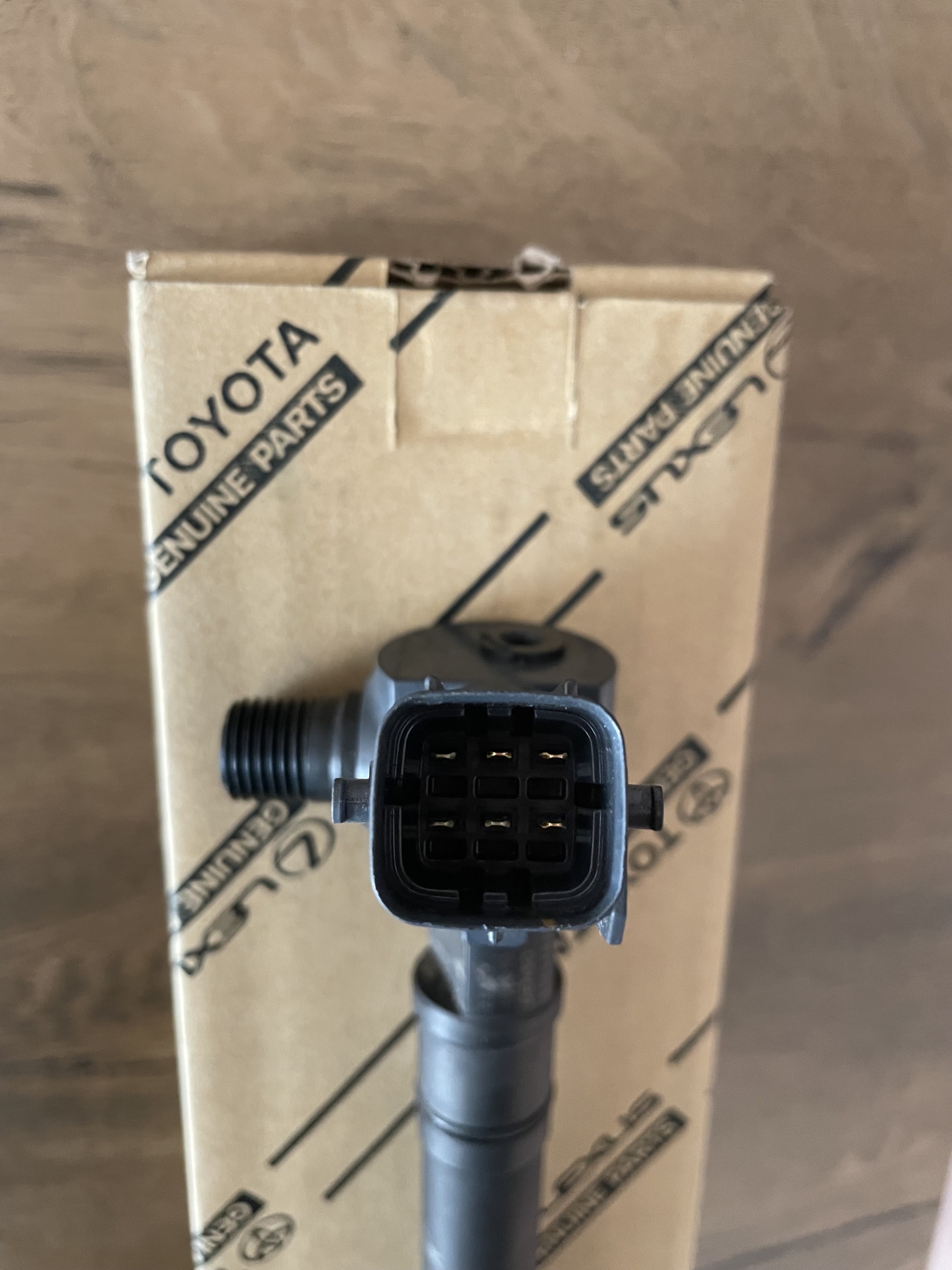 Wtryskiwacze Denso 23670-0E070 Hilux, Landcruiser | Pabianice | Kup ...