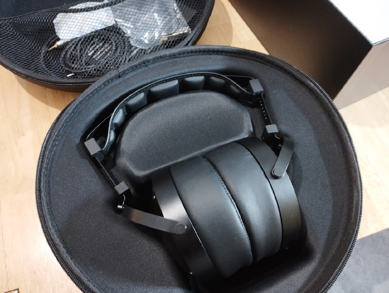 Słuchawki Monolith m1060c Planarne NOWE | Międzyrzecz | Kup teraz na ...