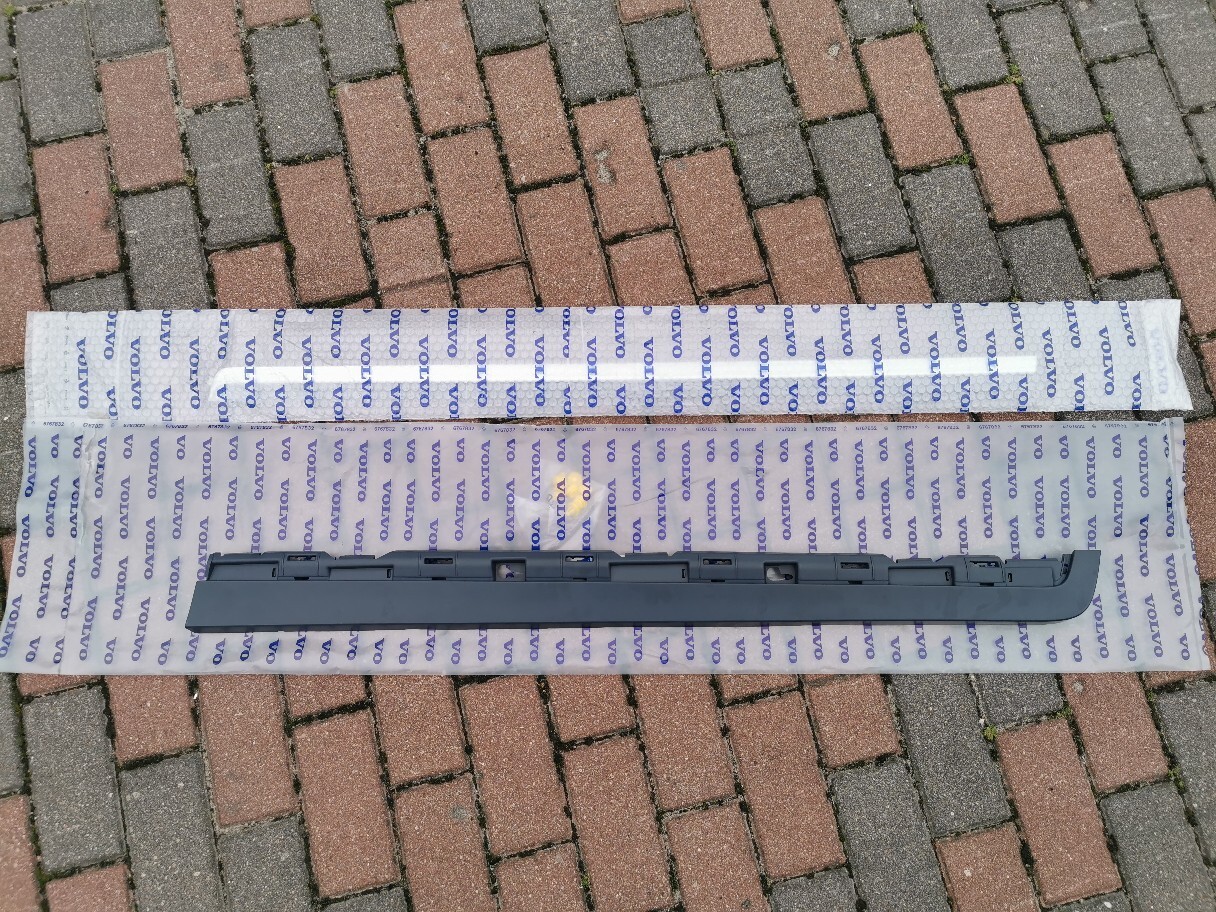Nowa listwa drzwi prawy przód Volvo XC60 39819537 | Łuków | Ogłoszenie ...
