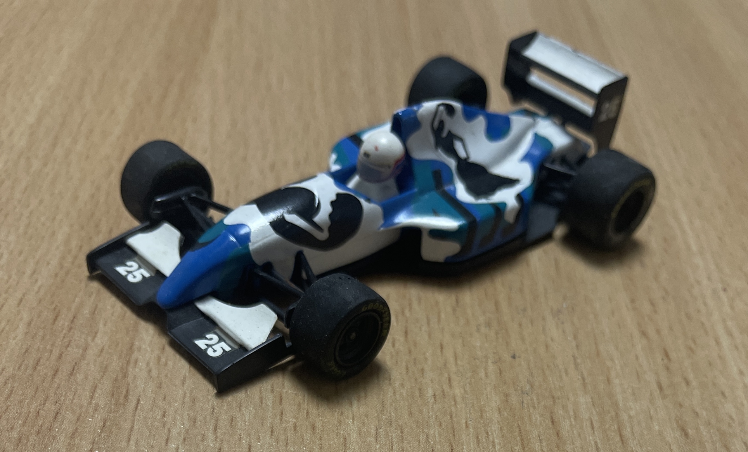 Onyx F1 Ligier Renault JS 37 Hugo pratt | Laski koło Ząbkowic Śląskich ...