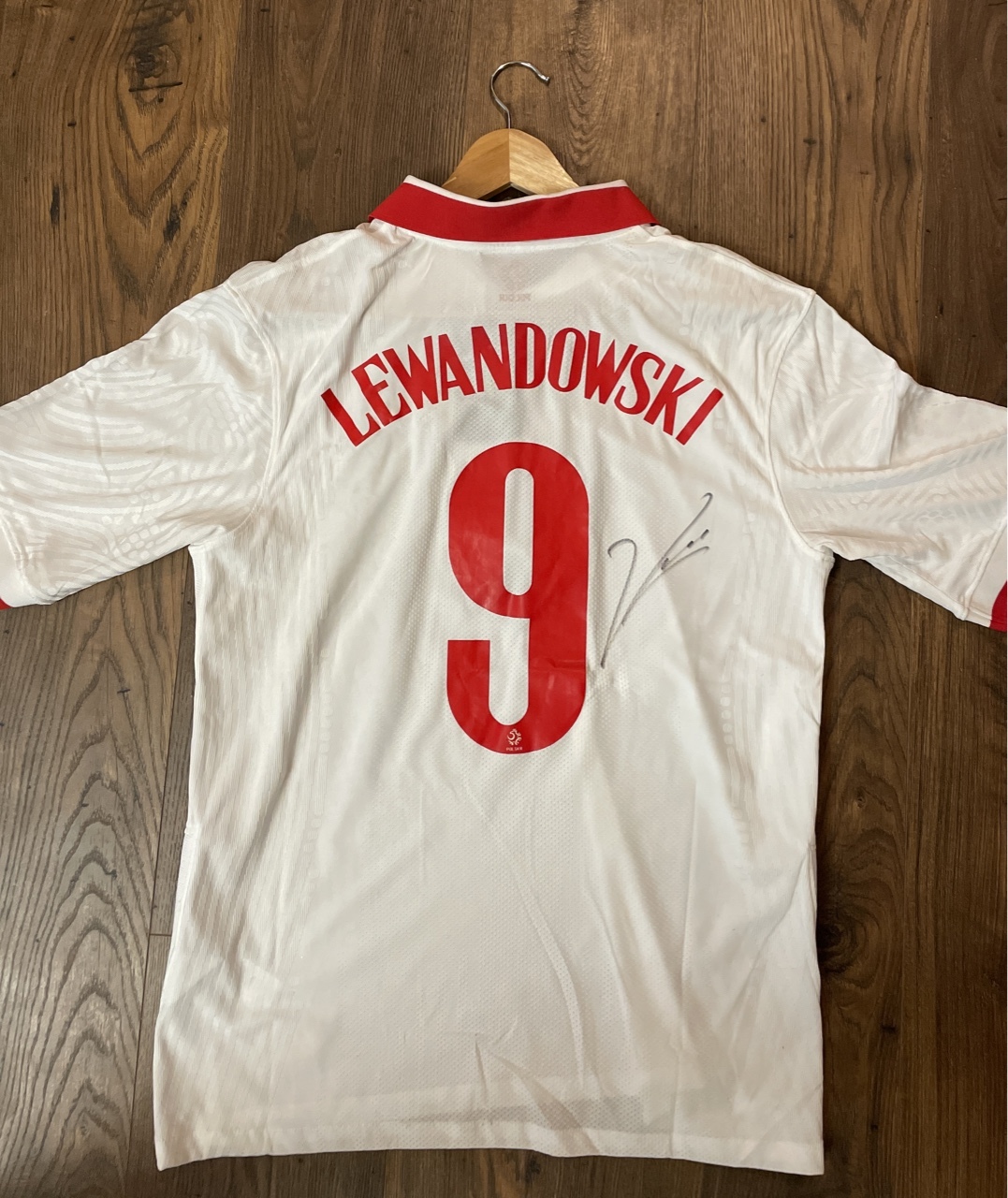 Piłka z Autografem Lewandowskiego - Niska cena na Allegro.pl