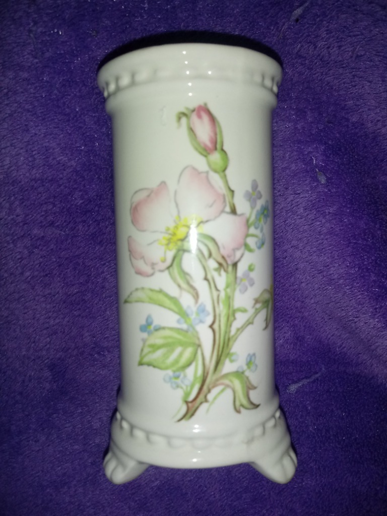 Porcelitowy stary wazonik Royal Winton | Bytom | Licytacja na Allegro ...