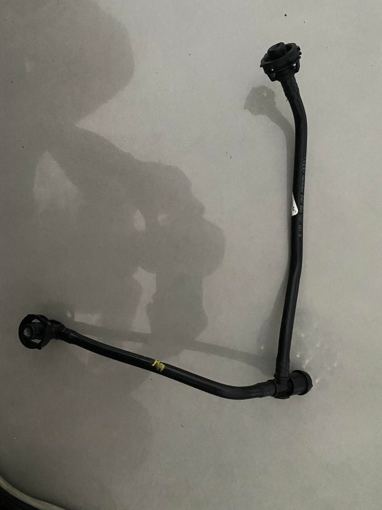 PRZEWÓD ODPOWIETRZAJĄCY 8W0121081Q Audi | Włocławek | Kup teraz na ...