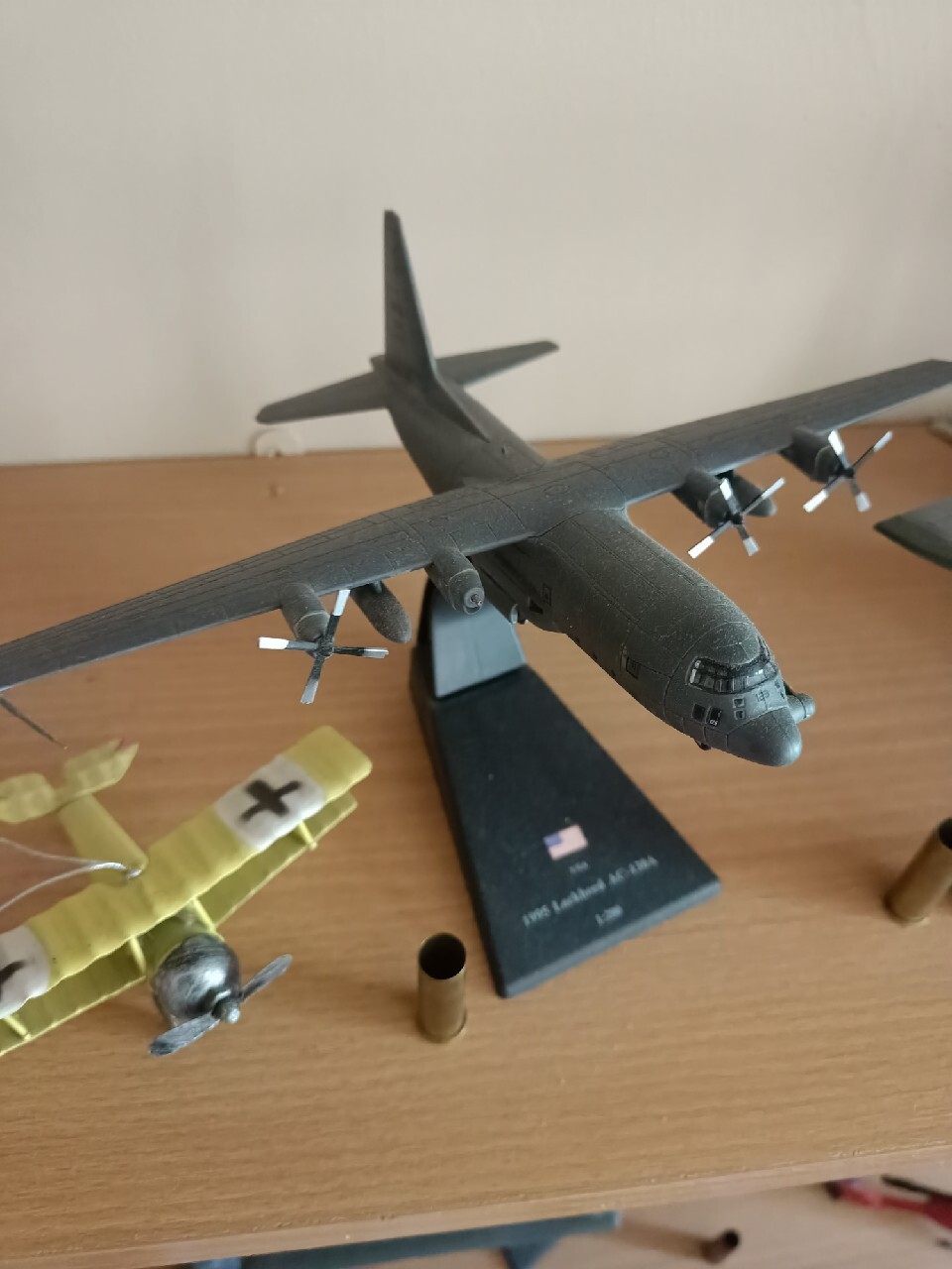 AC 130A lockheed, figurka samolotu amer collection | Łódź | Kup teraz ...