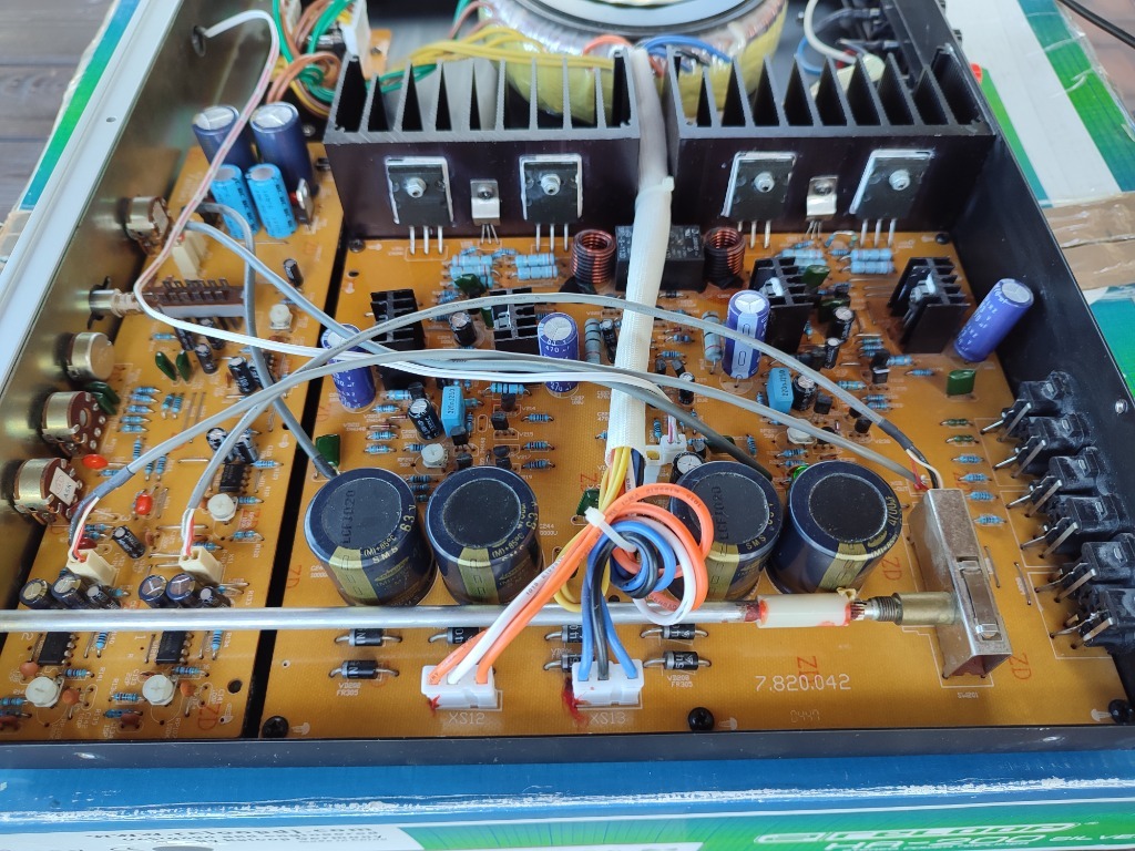 Reloop HA- 200 | Śrem | Licytacja na Allegro Lokalnie