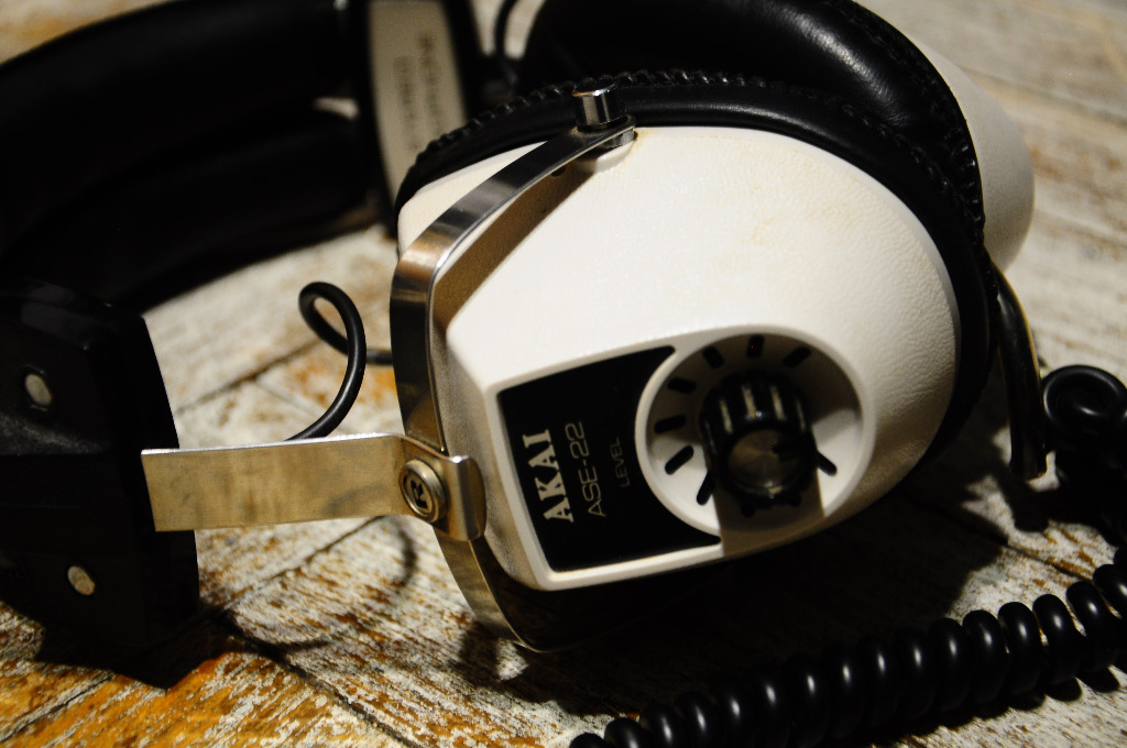 Słuchawki AKAI ASE-22 unikat vintage | Ozorków | Licytacja na Allegro Lokalnie