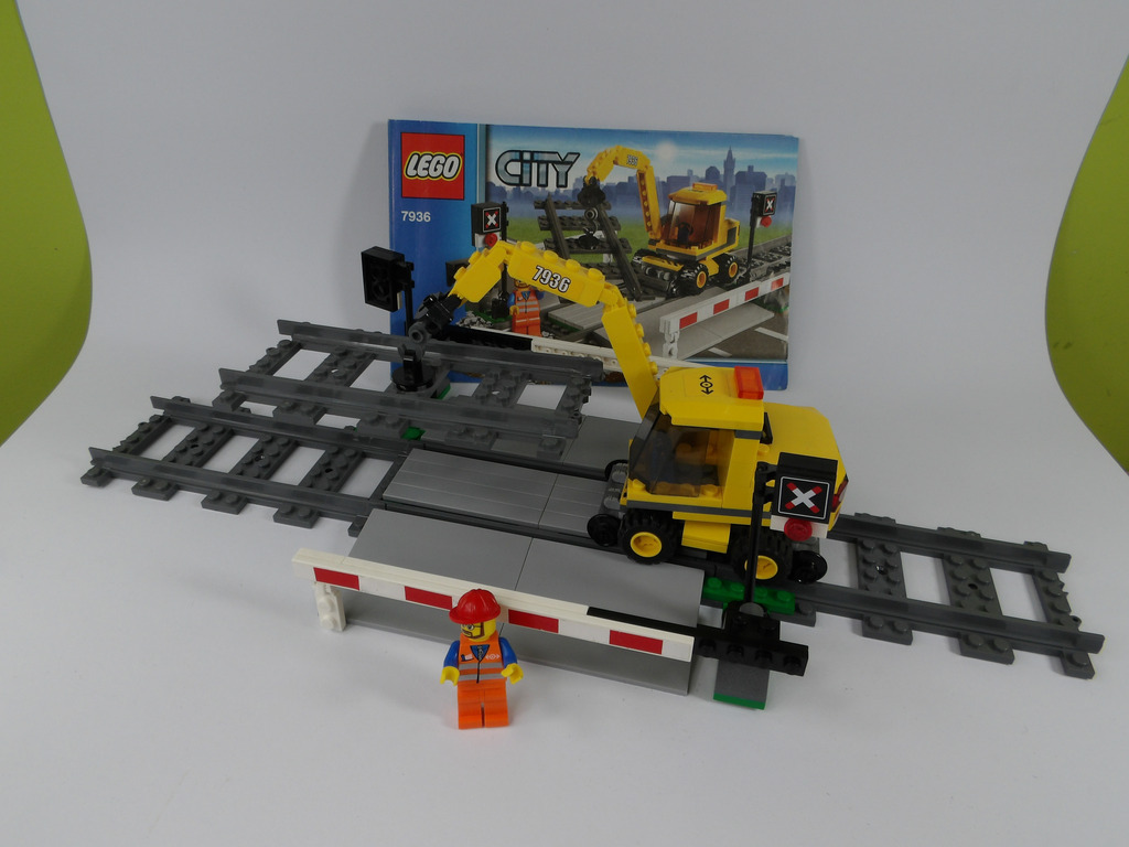 Lego City - 7936 - Level Crossing KOMPLETNE Train | Kraków | Kup teraz ...