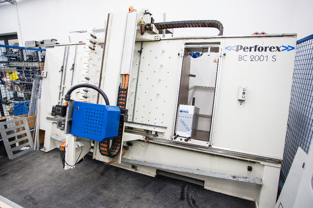 Centrum Obróbki szaf elektrycznych Perforex BC2001 | Gdynia ...