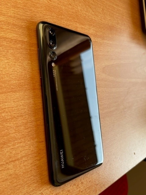 Smartfon Huawei P20 Pro 6 GB / 128 GB czarny | Sochaczew | Licytacja na ...