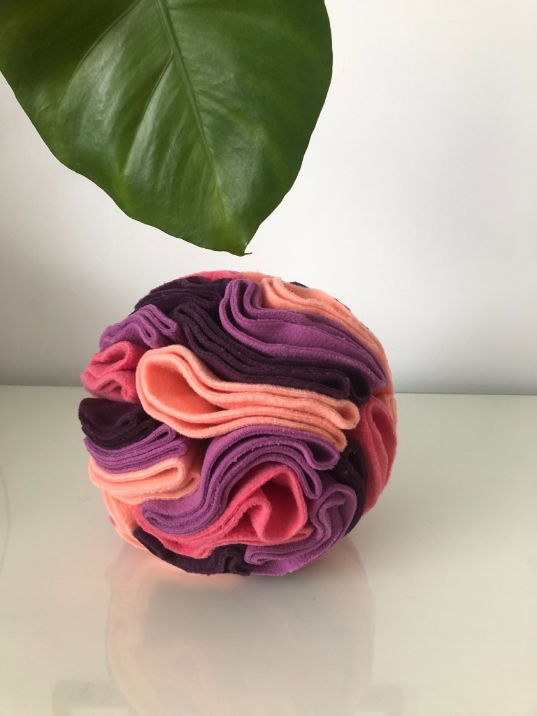 Kula węchowa 25 cm Pudrowa landrynka | Kokotów | Kup teraz na Allegro ...