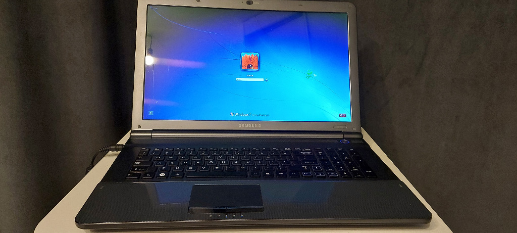 Samsung RC720 17" 2 94kg Nvidia | Poznań | Kup teraz na Allegro Lokalnie