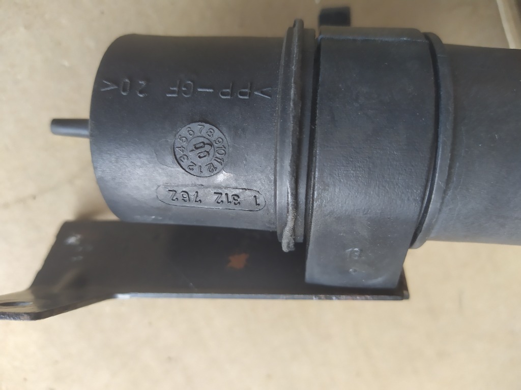 BMW X5 E53 M62 4.4 Zbiornik Podciśnienia 1312762 | Kraków | Kup teraz ...