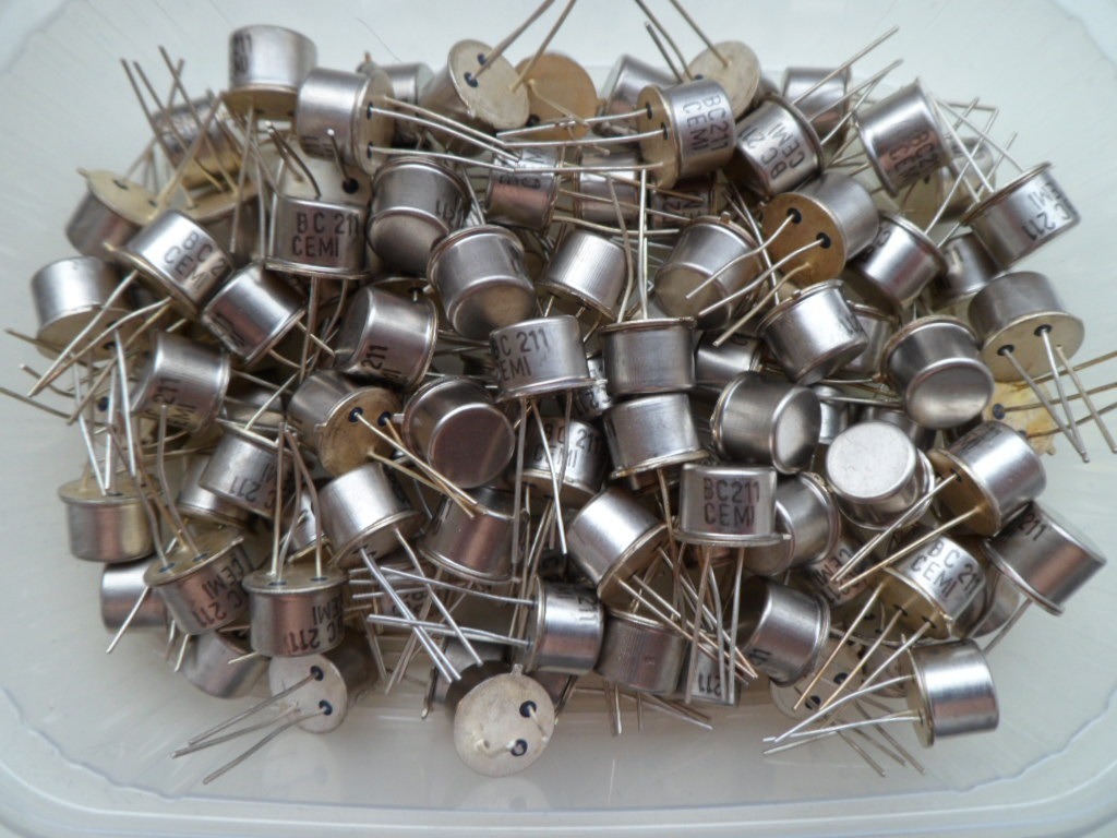 BC211 Tranzystor NPN CEMI 40V 80V 1A 0 8W | Legnica | Kup teraz na ...