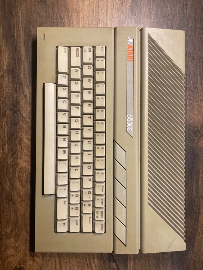 Atari 65 XE BOX | Szynych | Licytacja na Allegro Lokalnie
