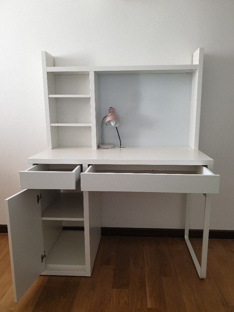MICKE Biurko z nadstawką IKEA + krzesełko | Katowice | Kup teraz na ...