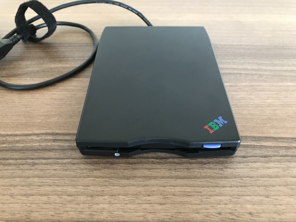 Stacja dyskietek USB 1,44 cala IBM w etui, unikat | Słupsk | Kup teraz ...