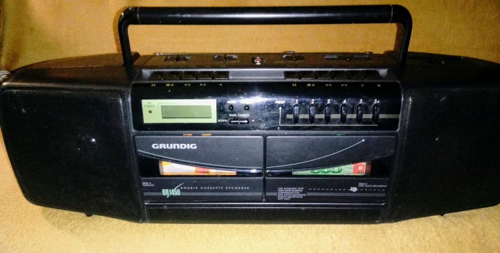 GRUNDIG RR1450 radiomagnetofon progr 25 stacji FM | Warszawa | Kup ...