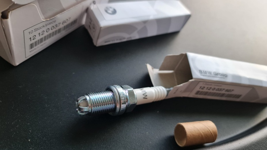 Świeca zapłonowa OEM BMW 12120037607, BKR6EQUP | Radom | Kup teraz na ...