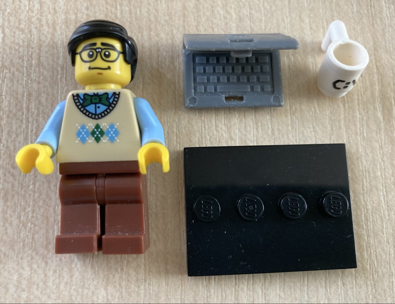 Lego Minifigures 8831 seria 7 Programista Computer Programmer ...