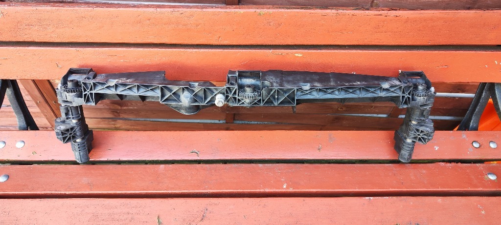 MERCEDES E W212 LIFT 13- WSPORNIK PASA PRZEDNIEGO A2128801403 | Toruń ...