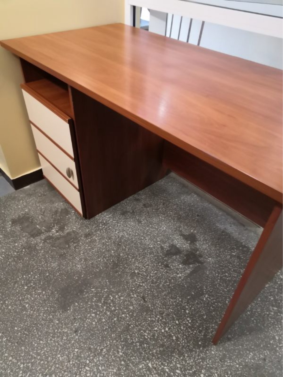 Biurko VOX 130x60 | Bydgoszcz | Kup teraz na Allegro Lokalnie