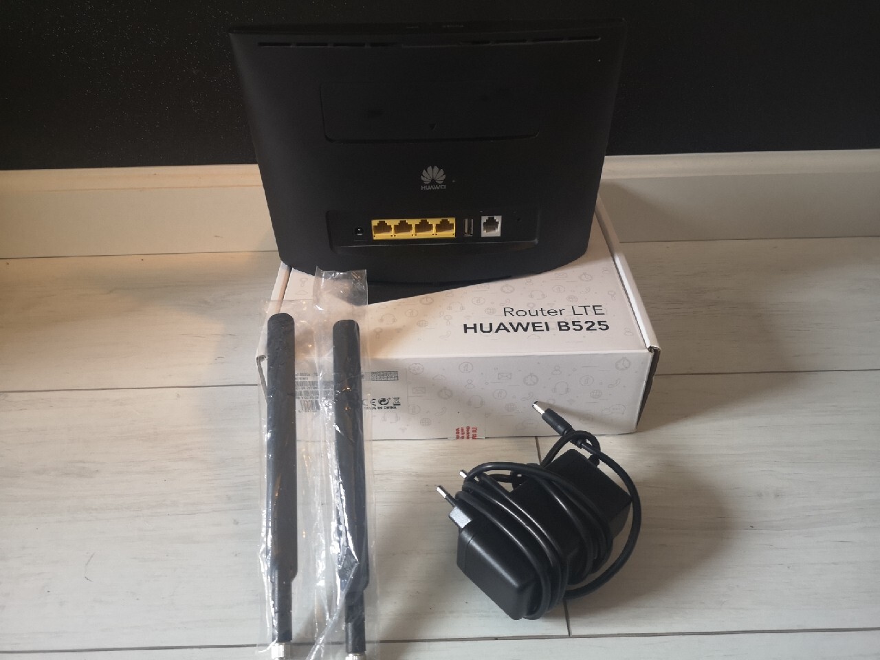 Router Huawei B525 LTE + NOWE ANTENY GRATIS | Świebodzice | Kup teraz ...