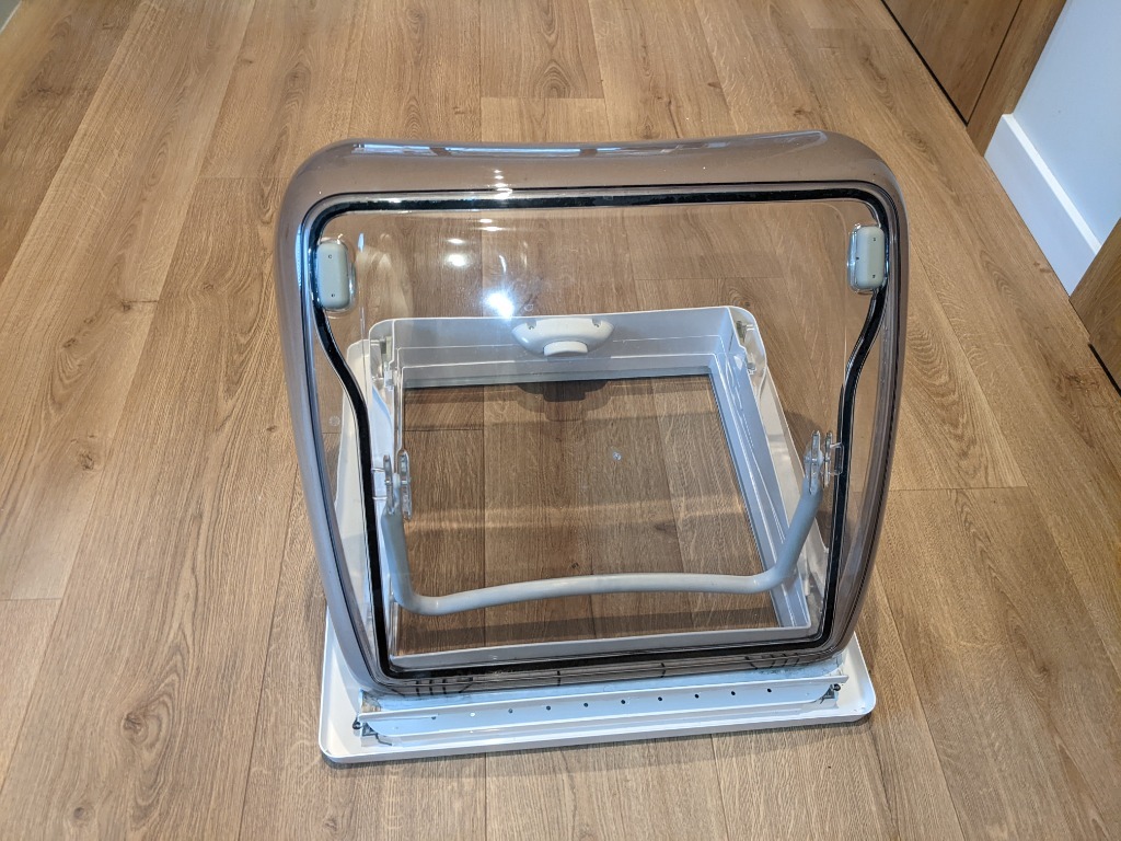 Okno dachowe 40x40 Dometic Mini Heki Style BG1743 | Wrząsowice | Kup ...