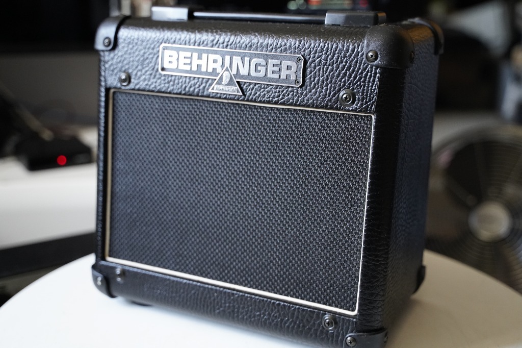 Wzmacniacz gitarowy Behringer-combo | ZAWADY | Kup teraz na Allegro ...