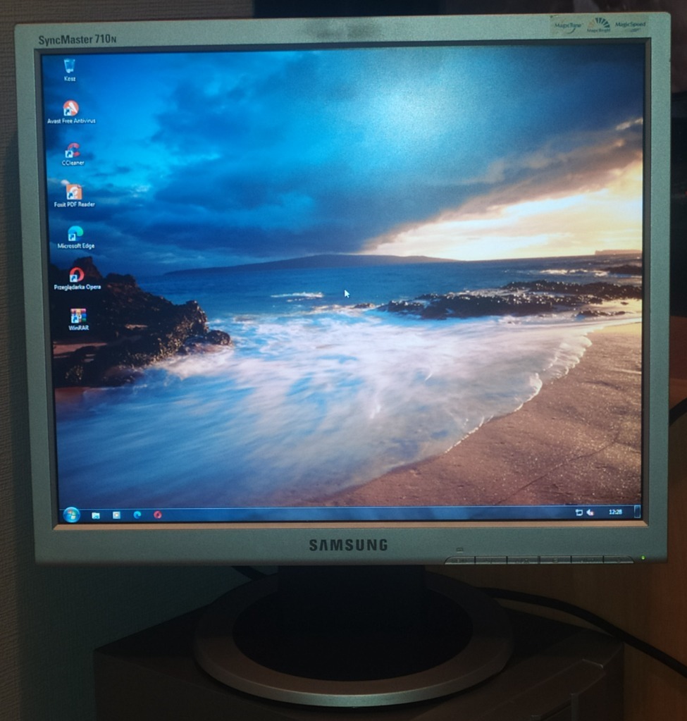 Monitor Samsung SyncMaster 710N 17" + kable | Włocławek | Kup teraz na ...