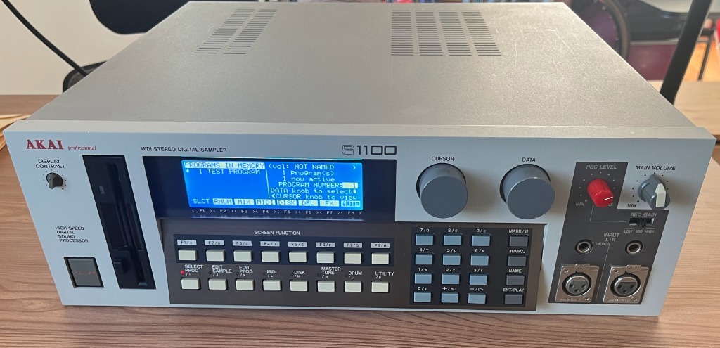 Sampler Akai S1100 (nowy zasilacz, lcd, eprom 4.3) | Kraków | Kup teraz ...