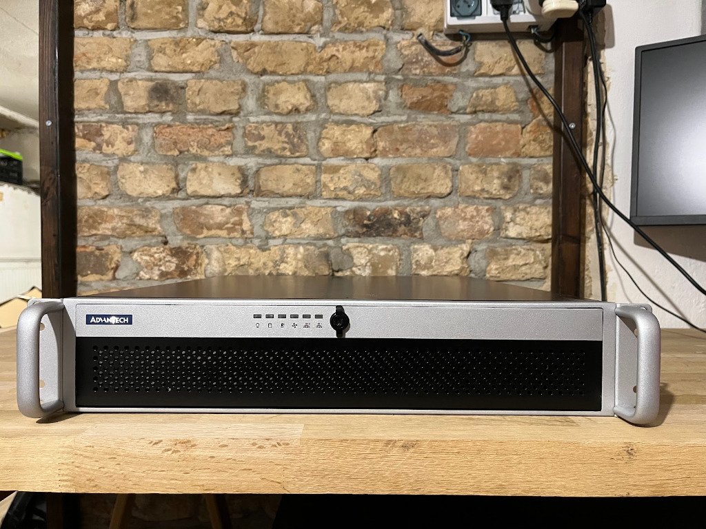 Obudowa Advantech HPC7242 + 2x PSU 500W 2U Serverowa NAS AI | Graniczna ...