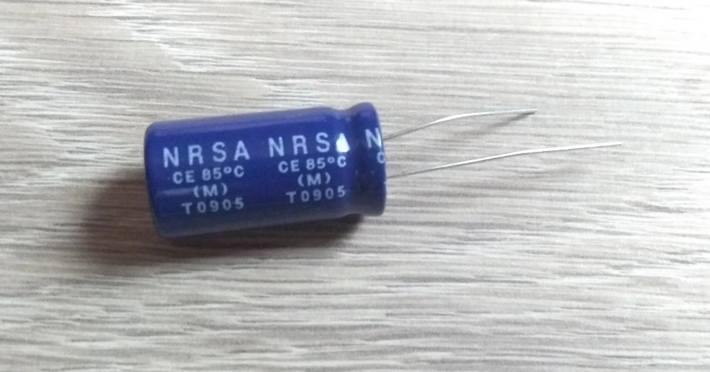 Kondensator 1000uF 35V NIC Comp NRSA 85 4 sztuki | Łajski | Kup teraz ...