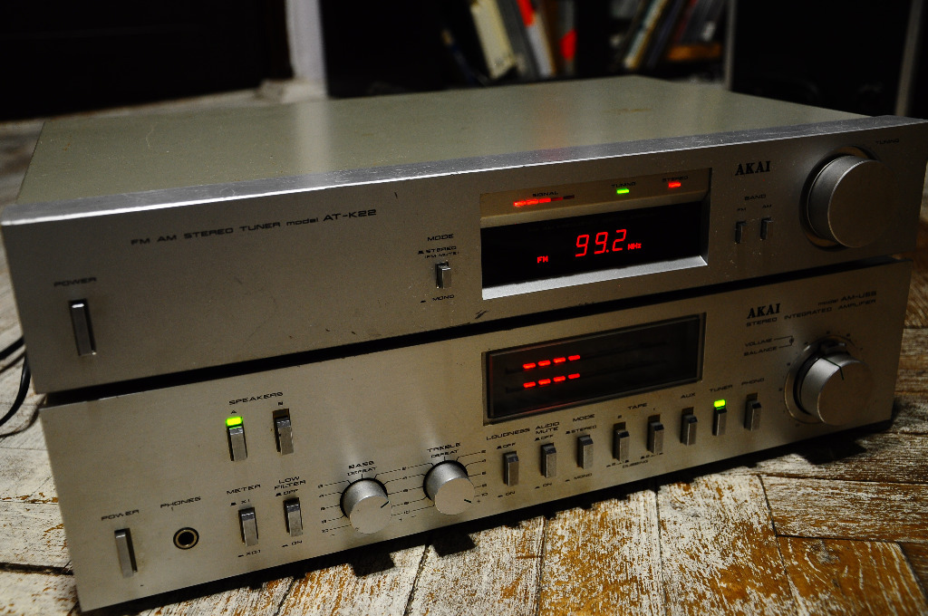 Wzmacniacz legenda vintage Akai AM-U55 i AT-K22 | Ozorków | Licytacja ...