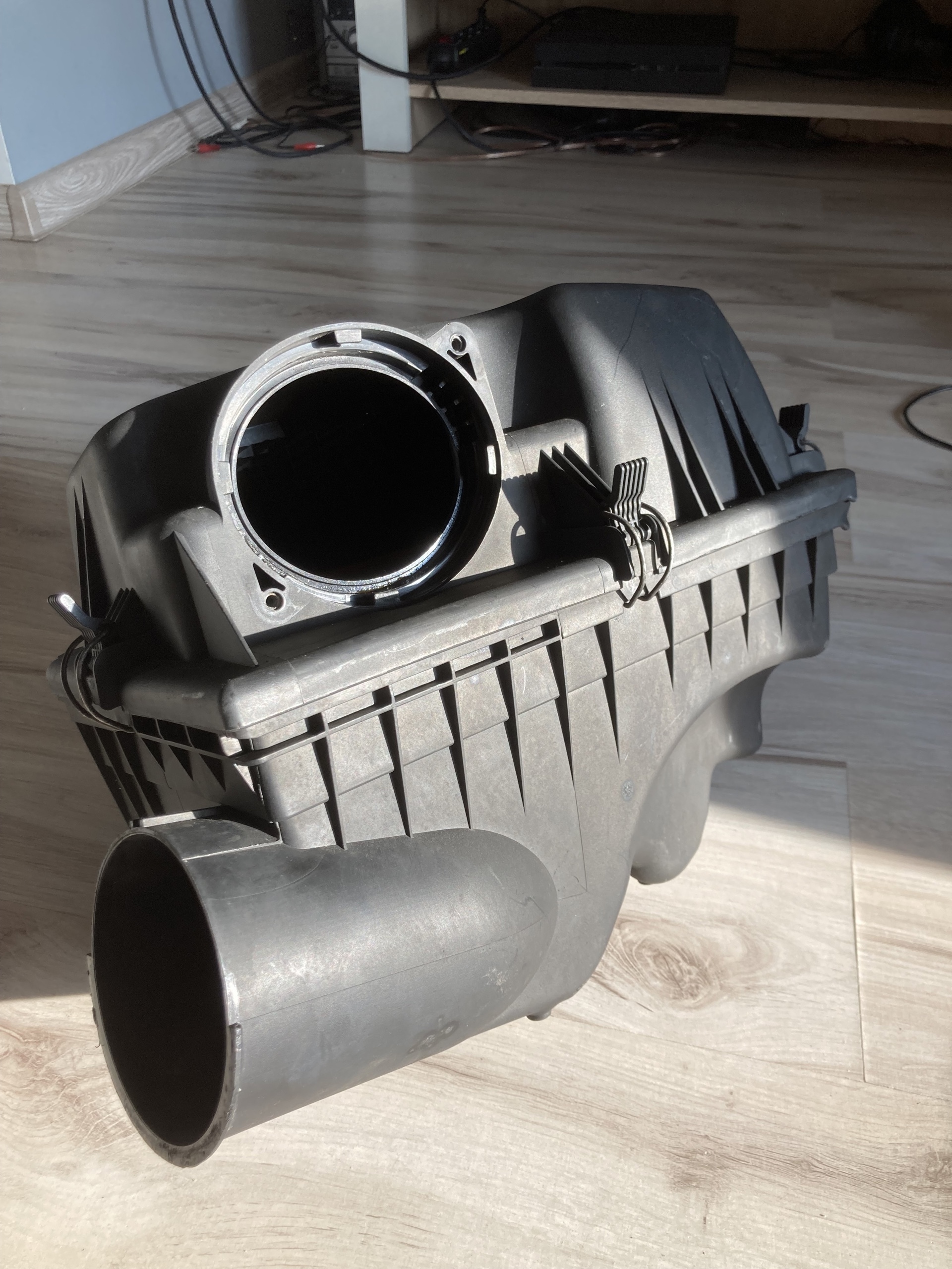 Obudowa filtra powietrza BMW e60 535d | Zielęcice | Kup teraz na ...