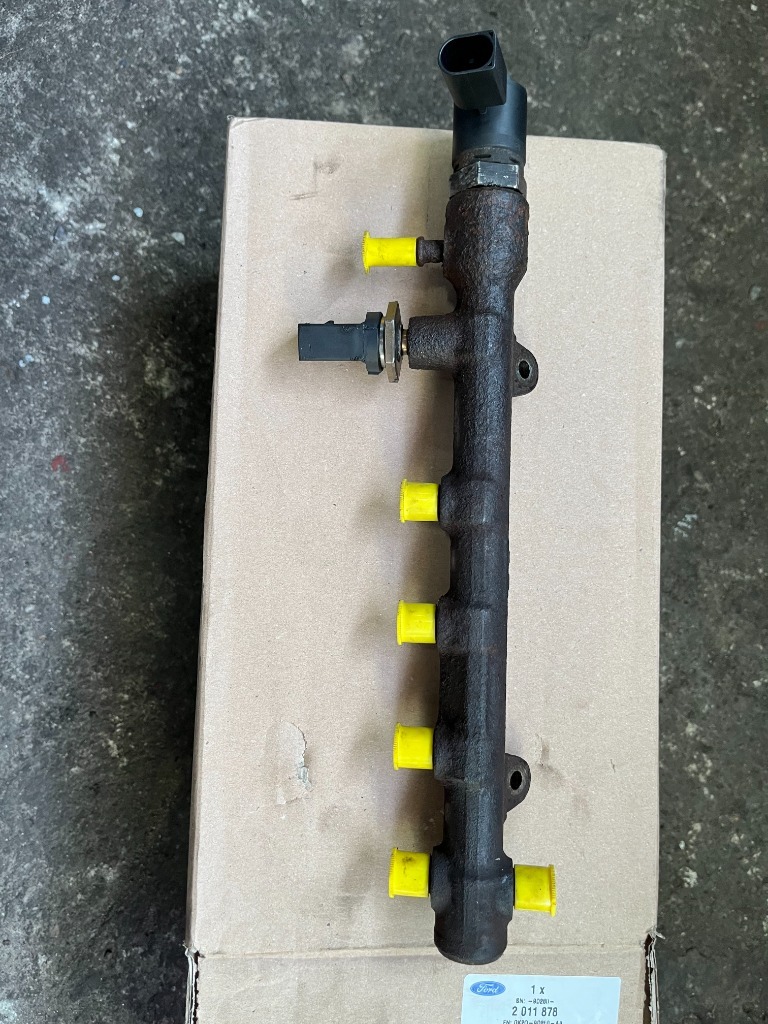 Listwa paliwowa 2011878 FORD | Skrzydlów | Ogłoszenie na Allegro Lokalnie