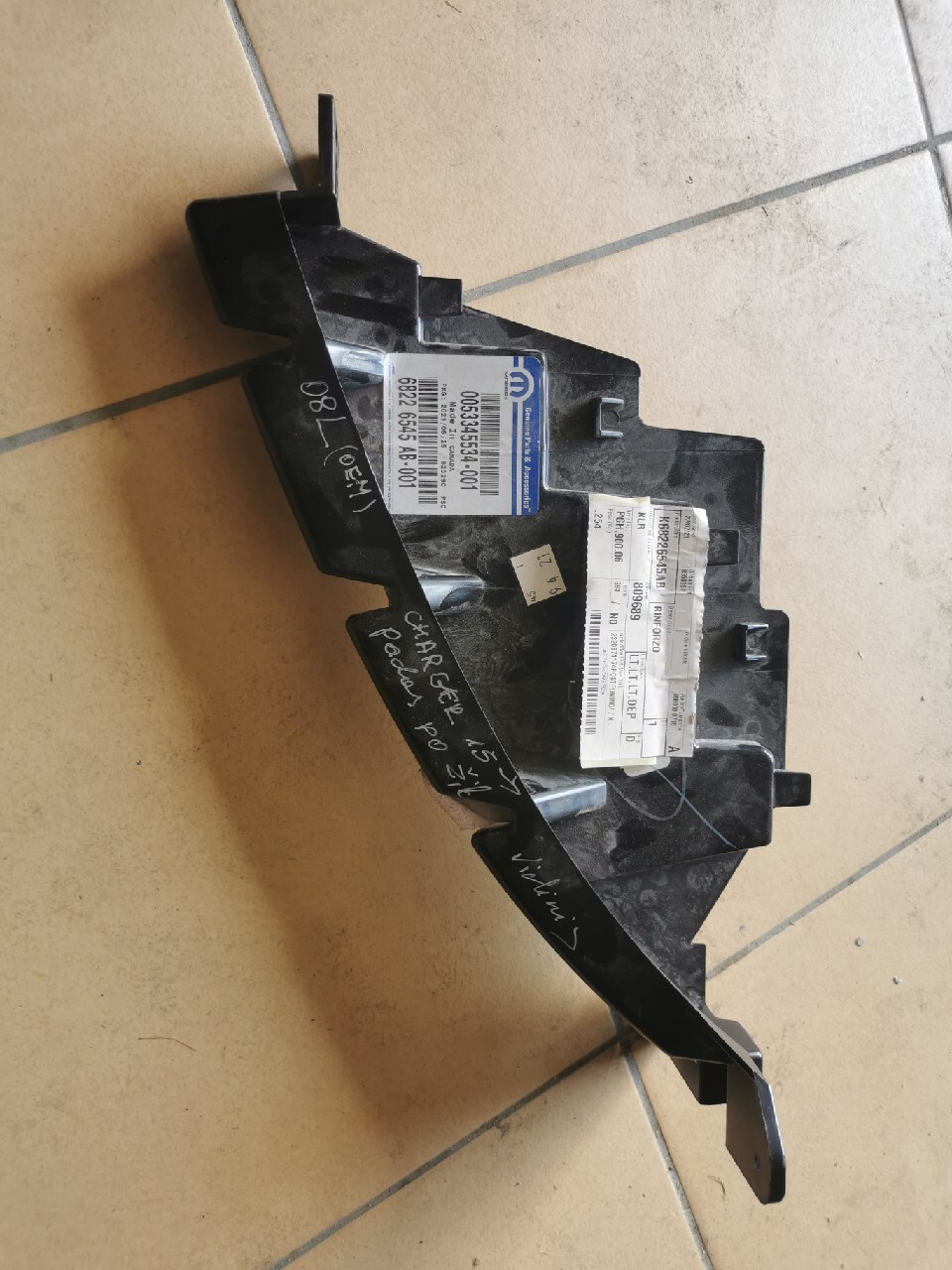 Mocowanie zderzaka ślizg charger 15- 68226545ab | Rzeszów | Kup teraz ...